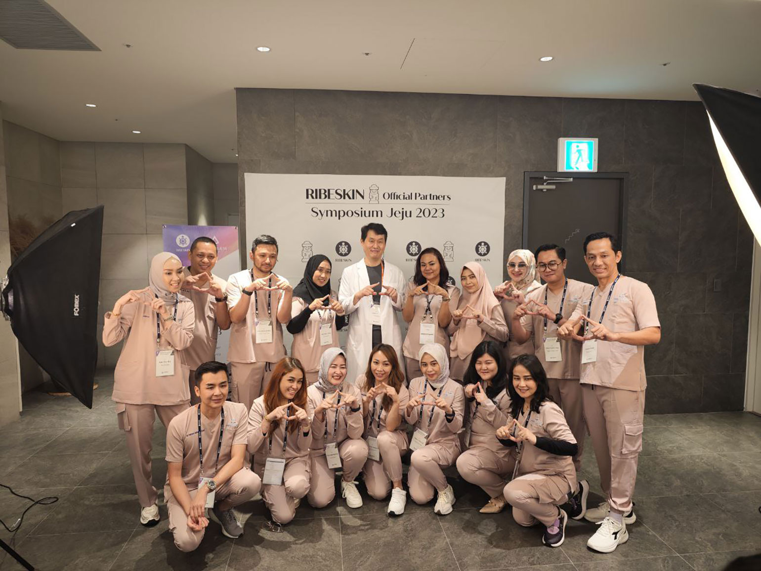 PYFAESTHETIC Bersama JMBiotech Undang Dermatologist & GP Aesthetic Ke ...